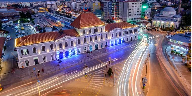 Basmane tren garı ne zaman ve kim tarafından yapıldı?